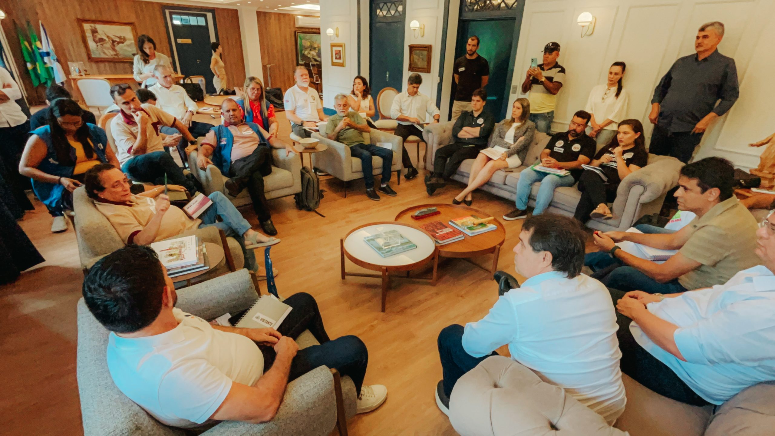 Entidades Sindicais seguem na luta pelo reajuste salarial dos/as ...